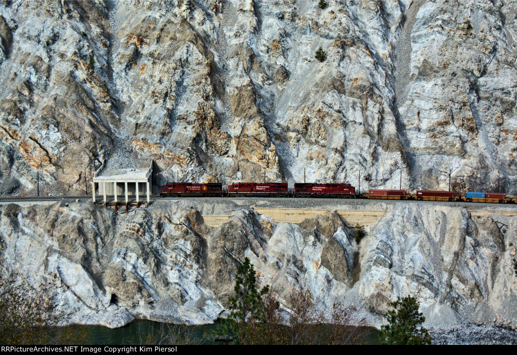 CP 8637 WB CN Ashcroft Sub